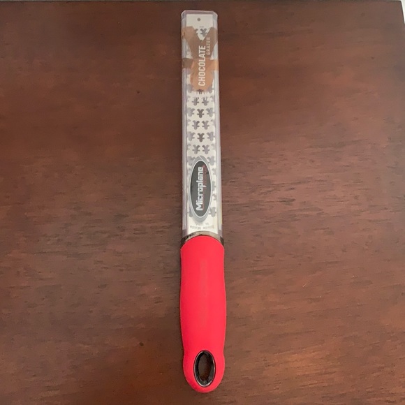 Microplane | Kitchen | Nwt Microplane Gingerbread Man Chocolate Grater ...